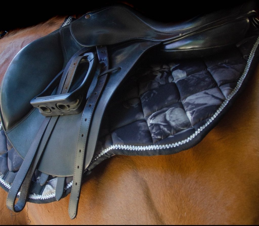 Black & White Rose Shaped Numnah - Equidesignz