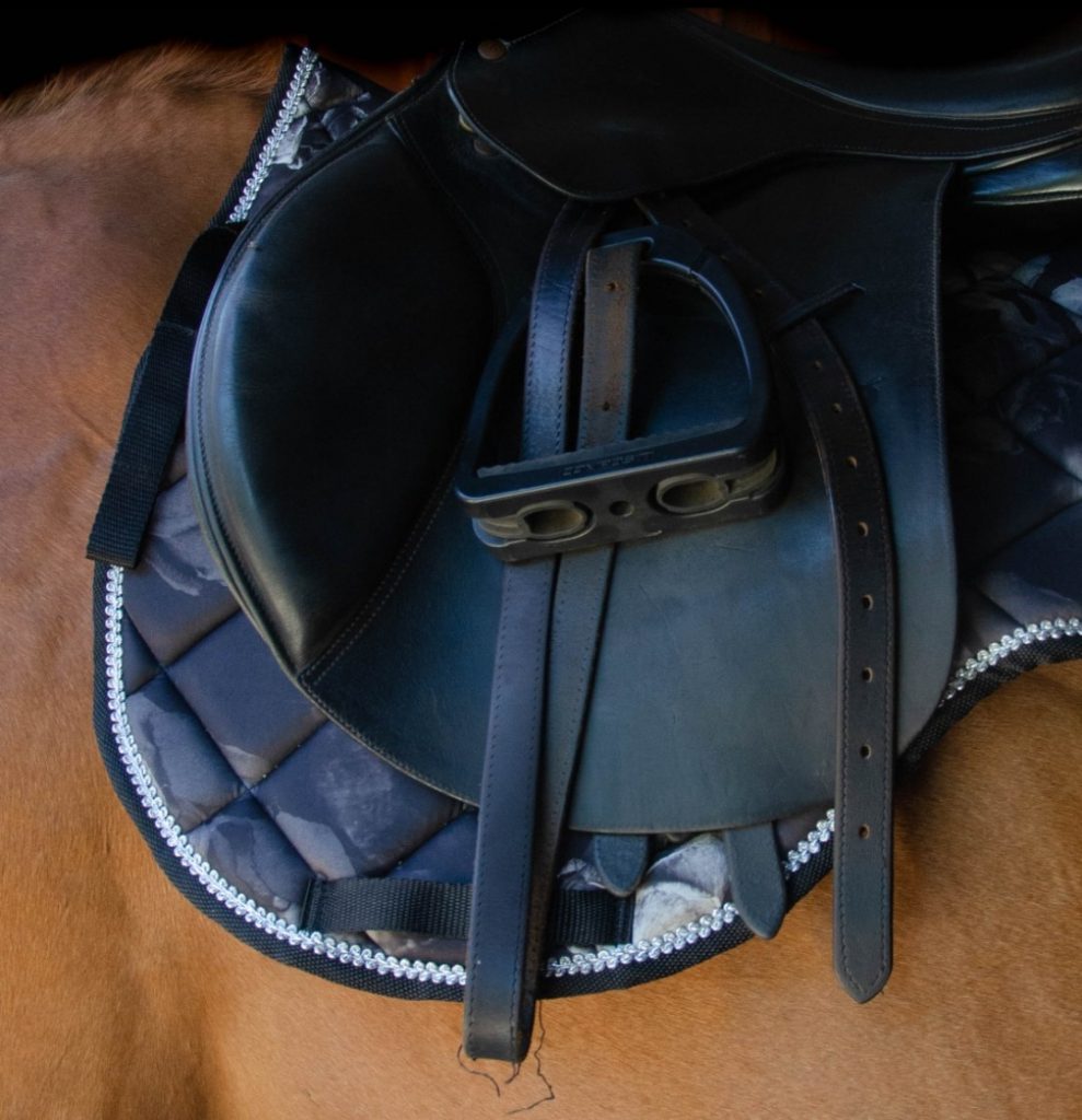 Black & White Rose Shaped Numnah - Equidesignz